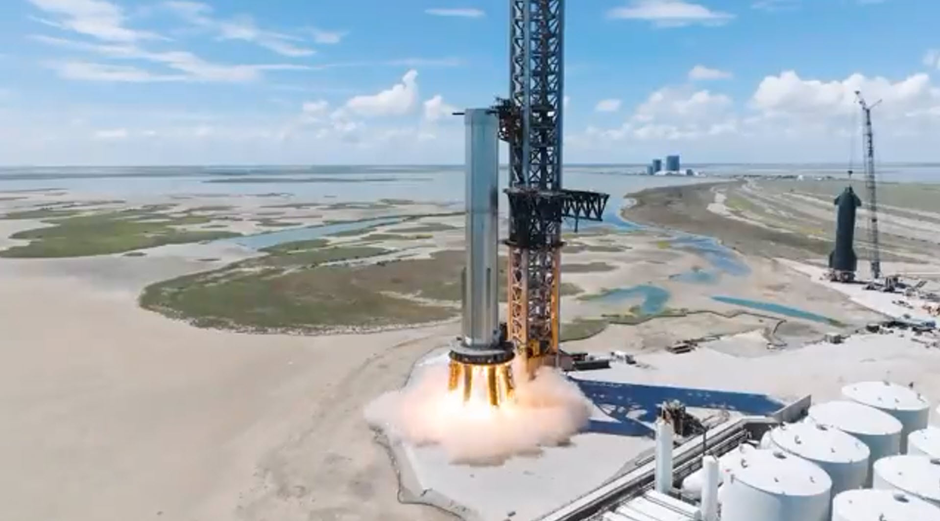 Spacex ทดสอบจรวดบูสเตอร์ของ Starship ด้วยเครื่องยนต์เพิ่มเป็น 2 เท่า